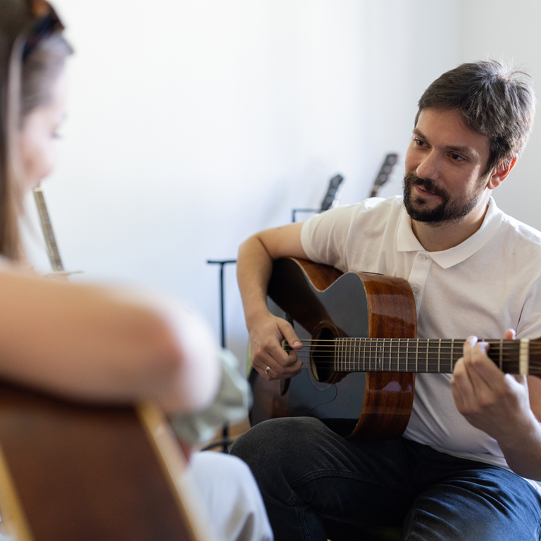 Music Therapist Insurance | Oxygen From Marsh Commercial