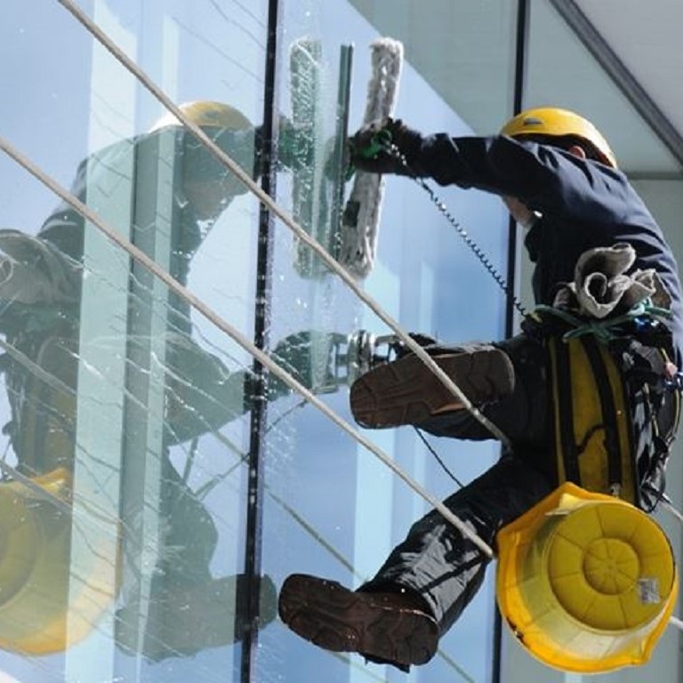 Window Cleaning Insurance | Insurance for Window Cleaners | Marsh ...